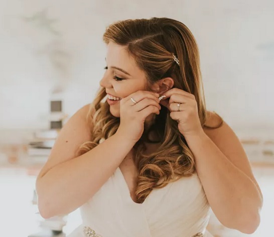 Lima Gaya Rambut Pengantin Wanita Yang Simple Nan Elegan