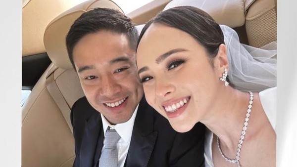 Kaleidoskop Pasangan Artis Nikah di Bali Sepanjang 2023 Kaleidoskop Pasangan Artis Nikah di Bali Sepanjang 2023